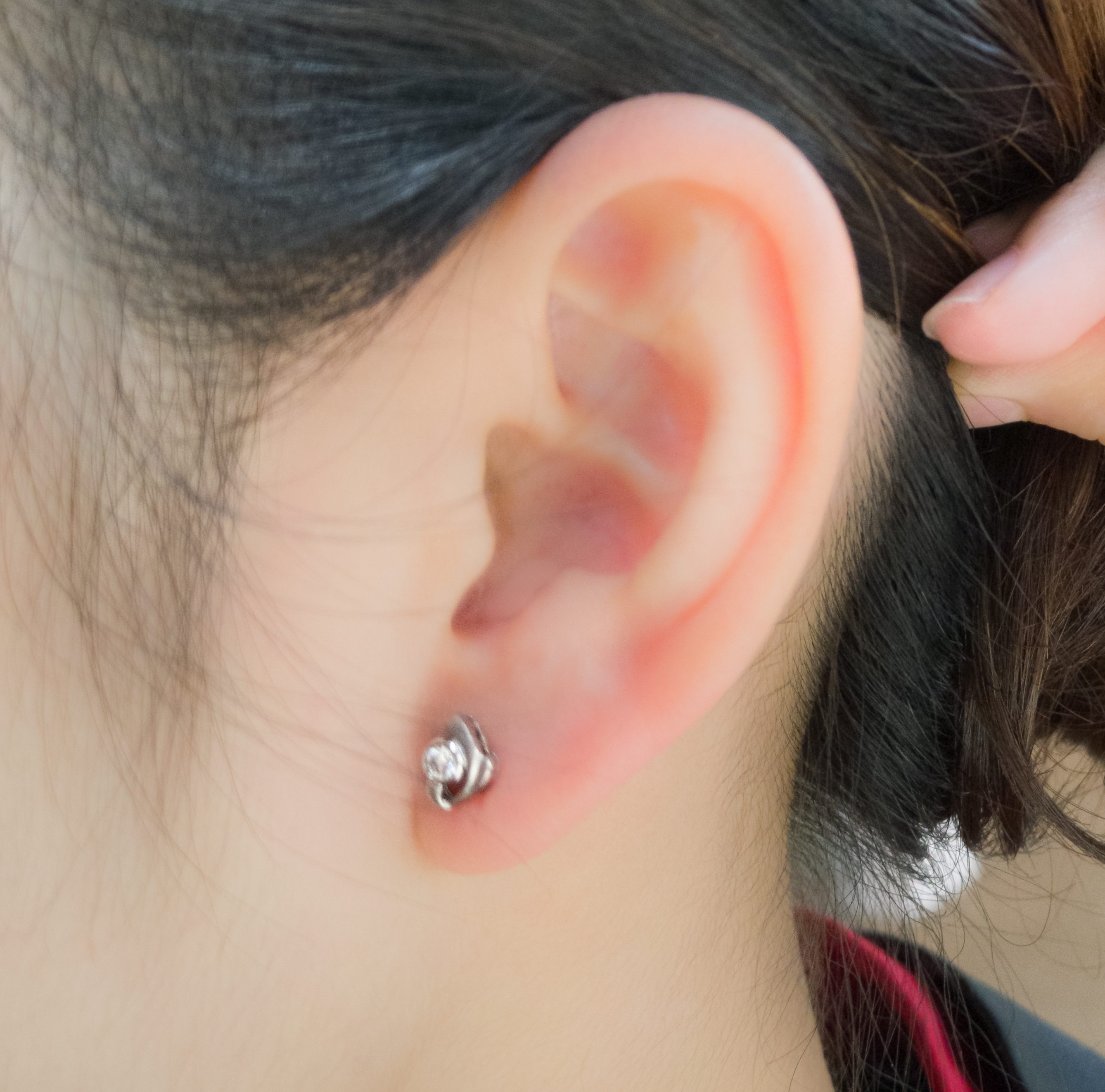 Triangular Wing Diamond Ear Studs – ValueMax Jewellery